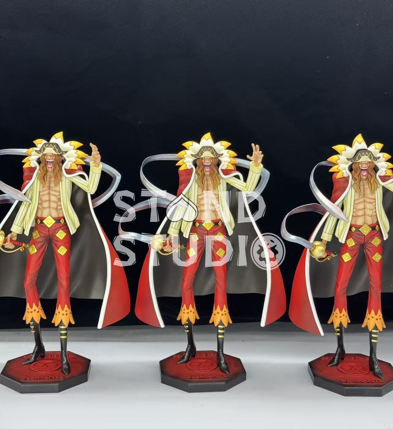 Stand Studio - One Piece - Nero - Yardrat Shop